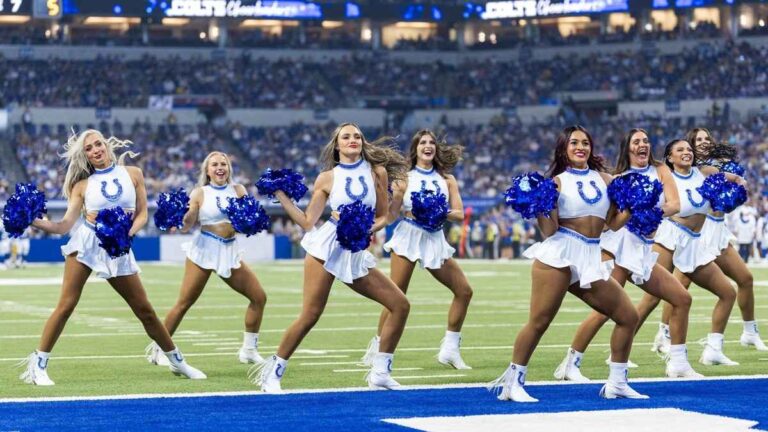 How Much Do NFL Cheerleaders Make? (Salary Breakdown 2026)